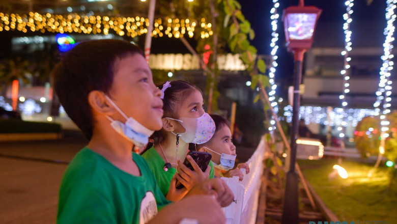 Watching Christmas at Damosa Land | News Fort - Your choice for NEWS